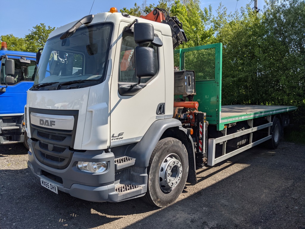 2016 DAF 18T 24ft flatbed with Atlas Crane - Used Trucks - Scaffolding ...