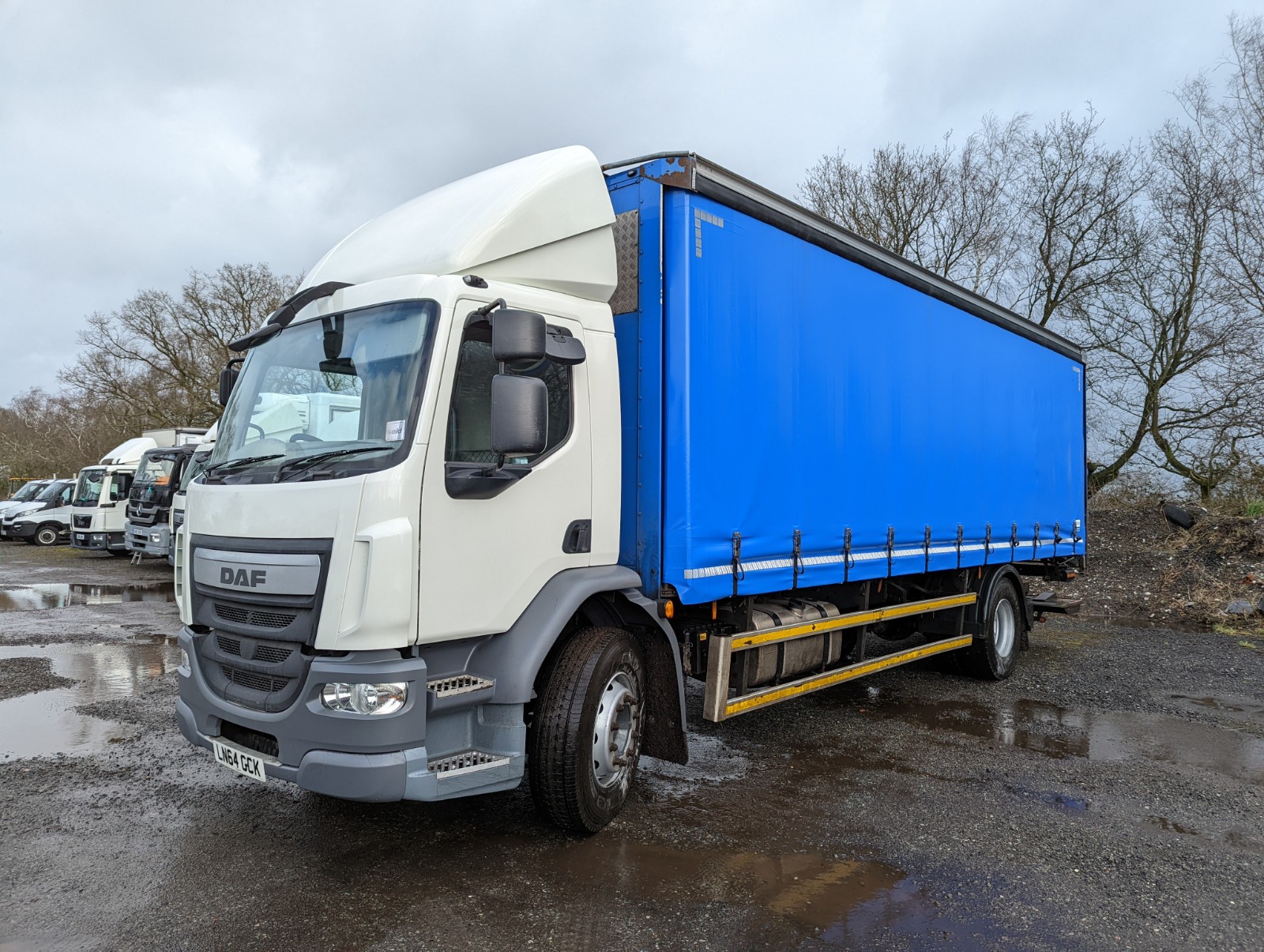 EURO 6 - 2014 DAF LF55 18T Curtainsider - 199,000km - Used Trucks ...