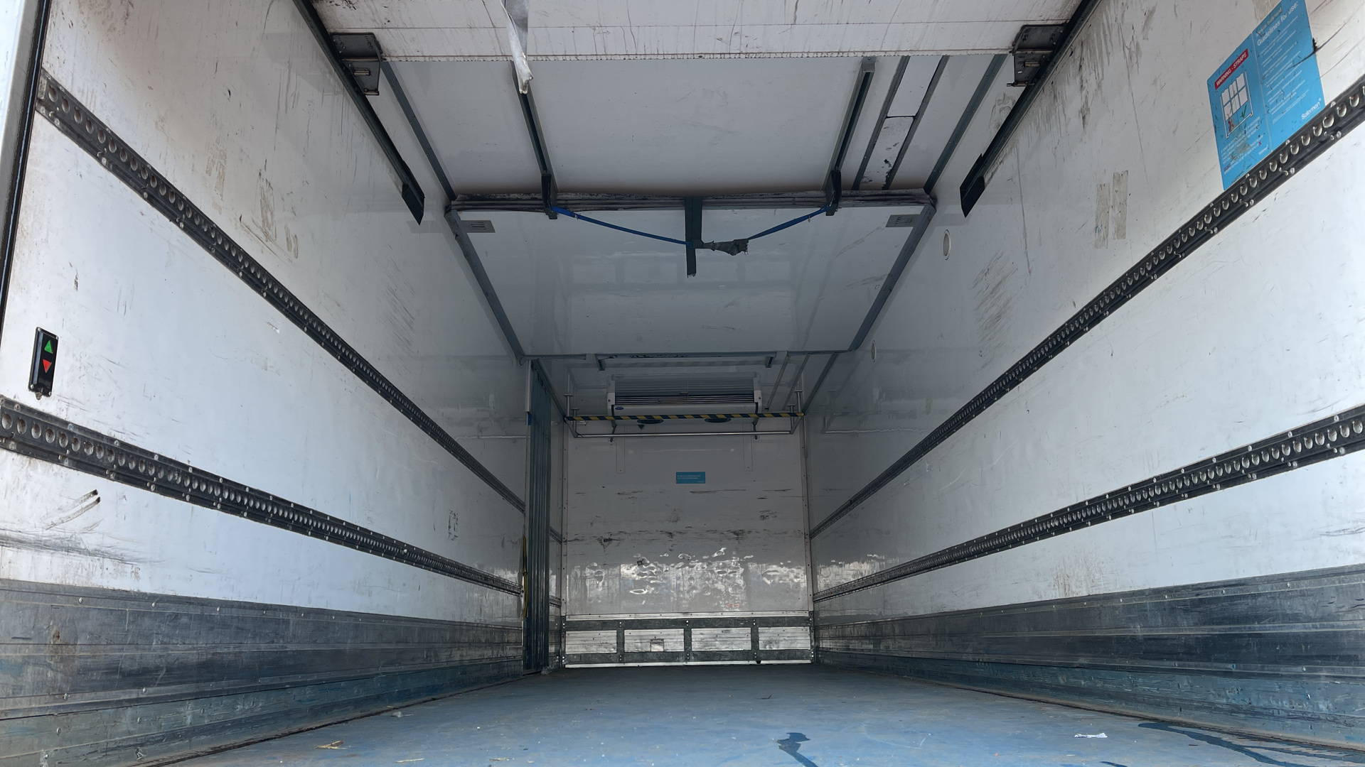 2013 Mercedes 26 Ton Sleeper cab Fridge - Used Trucks - Scaffolding ...