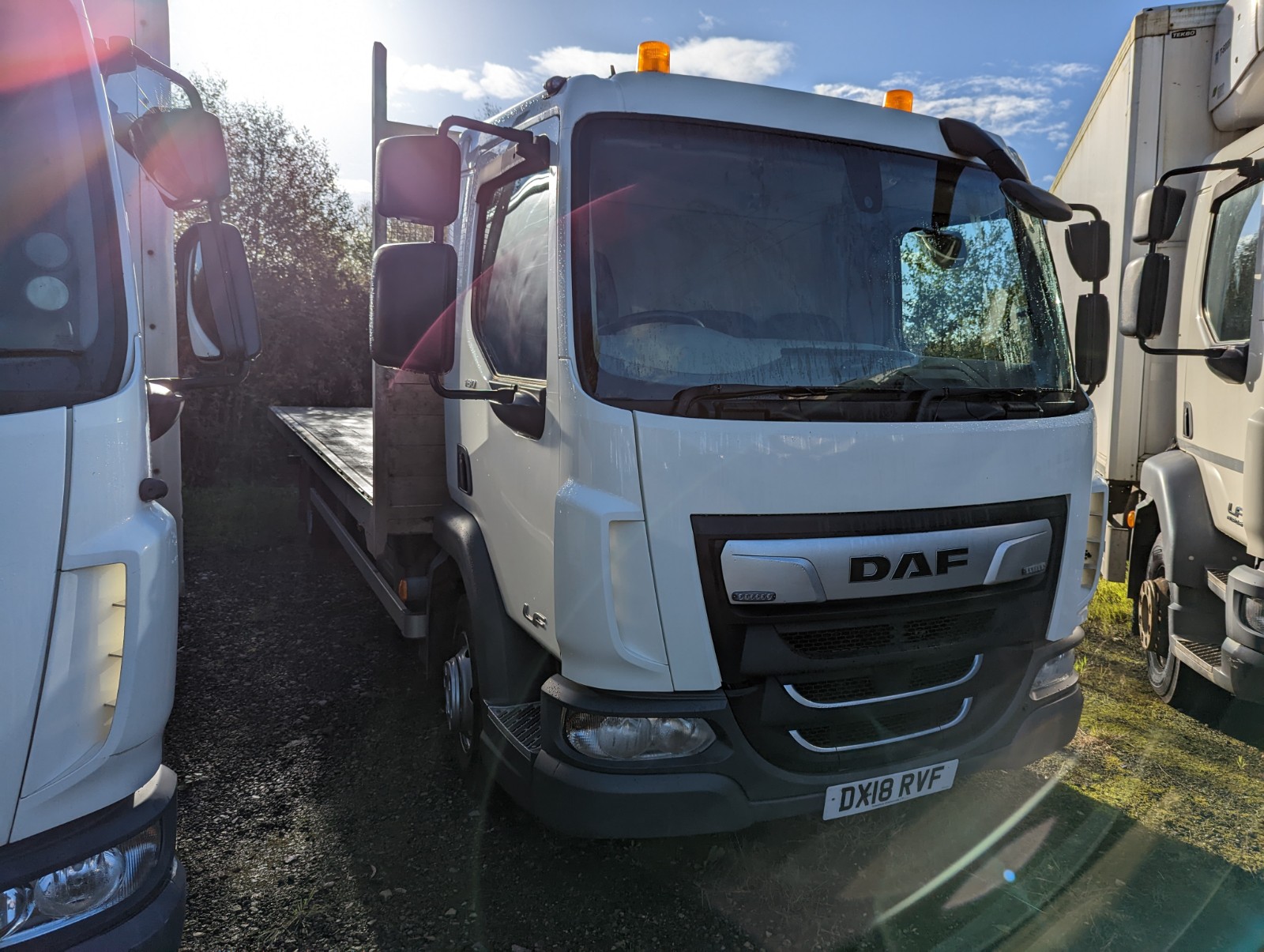 2018 DAF 7.5T with 24ft Flatbed - Used Trucks - Scaffolding Trucks ...