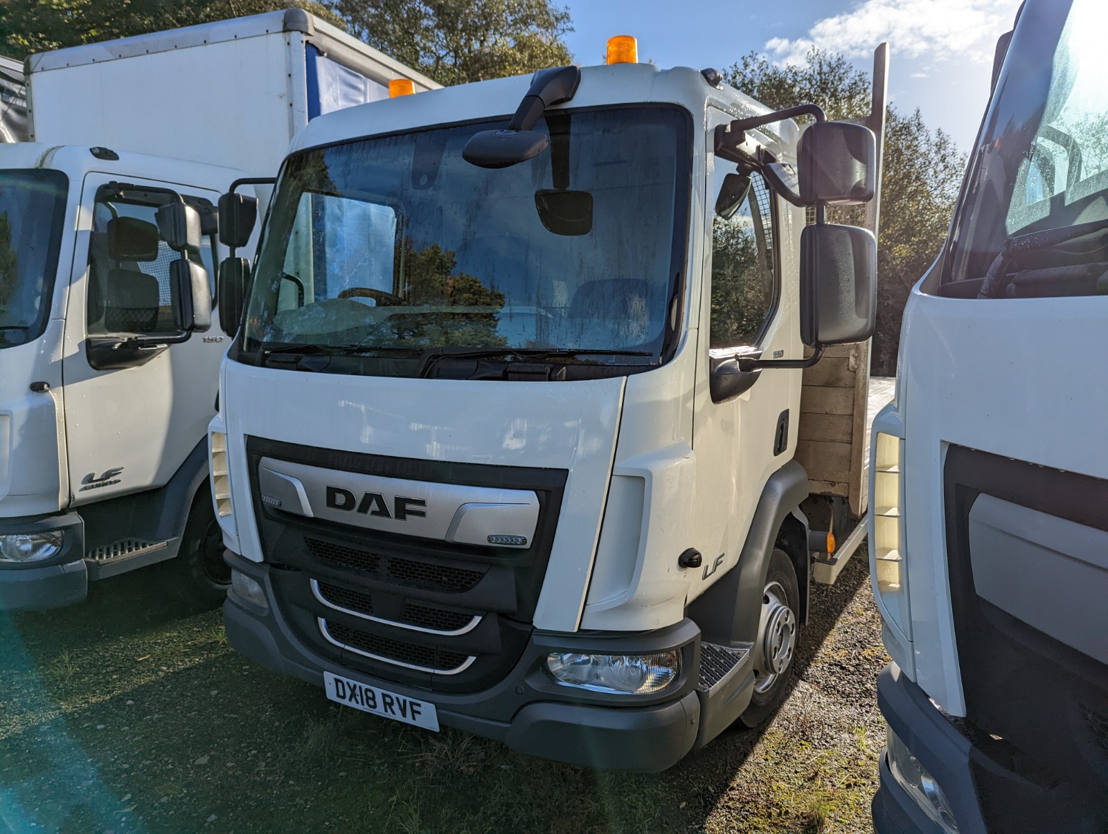 2018 DAF 7.5T with 24ft Flatbed - Used Trucks - Scaffolding Trucks ...