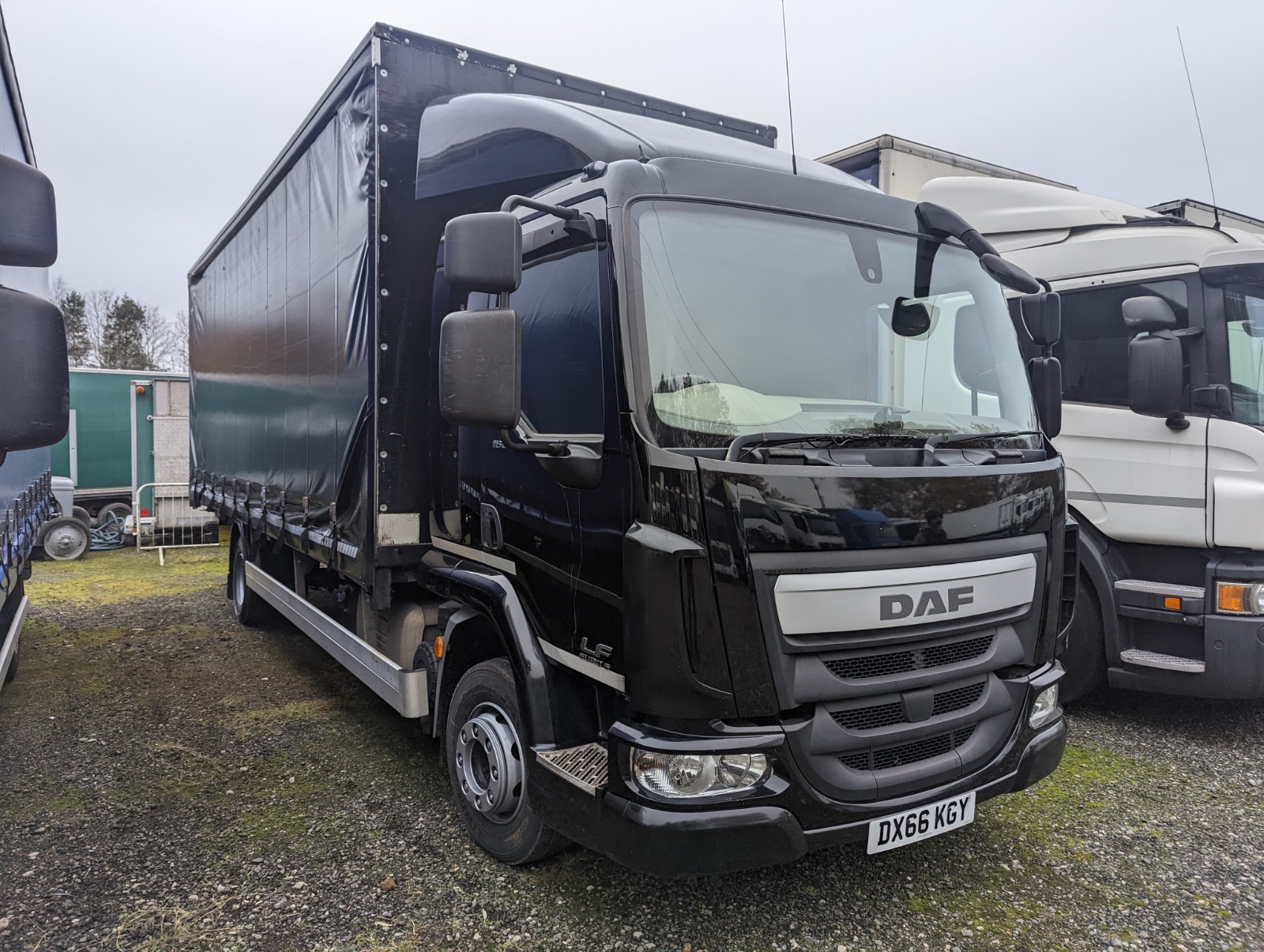 2016 DAF LF45 sleeper cab 12 Ton Curtainsider - ONLY 184000km - Used ...