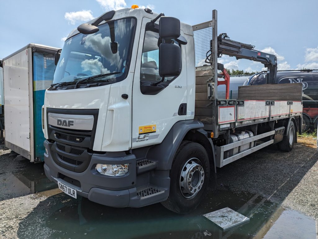 2017 DAF 18T Dropsider with Hiab Crane - ONLY 60,000miles - Used Trucks ...