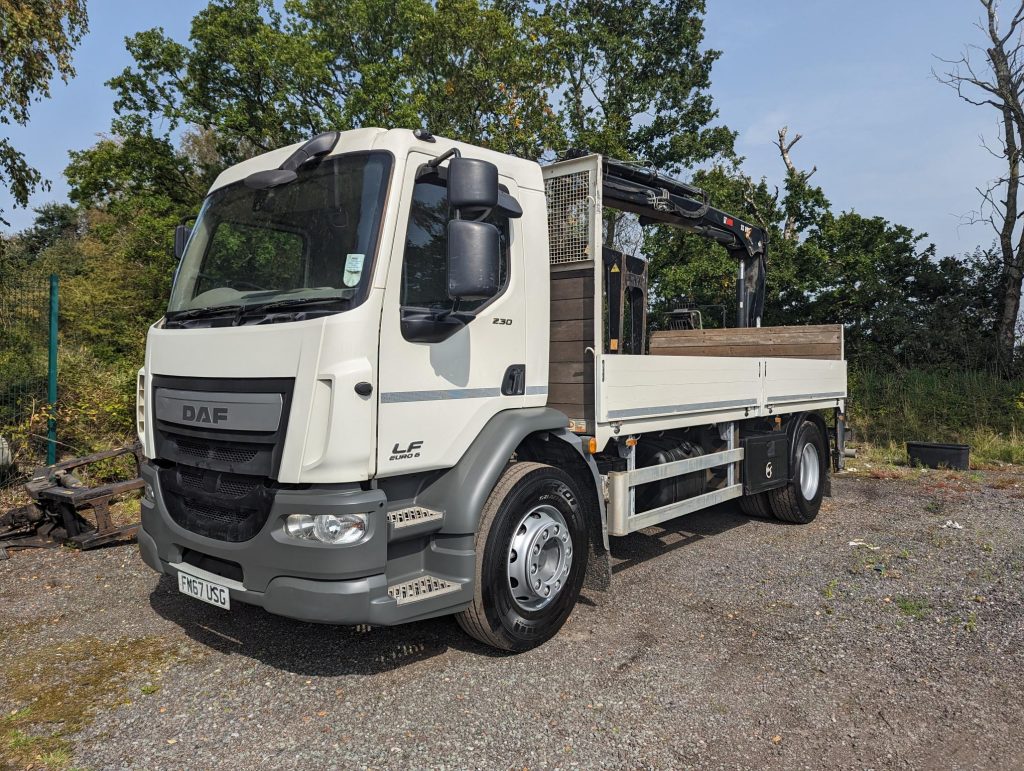 2017 DAF LF55 18 Ton Dropsider with Hiab Crane and Brick Clamp - Used ...