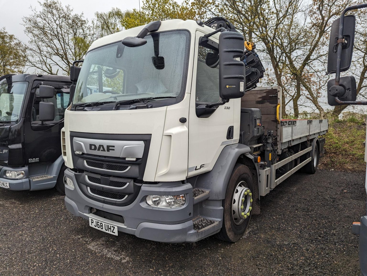 2018 DAF 18 Ton Dropsider With Cab Mount Crane - Used Trucks ...